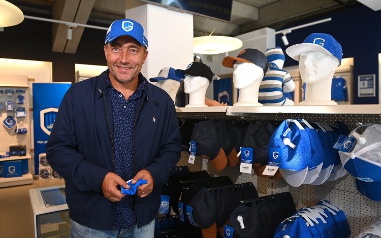 Ex-Gouden Schoen Branko Strupar met spoed opgenomen in het ziekenhuis ... Ex-Gouden Schoen Branko Strupar met spoed opgenomen in het ziekenhuis ...